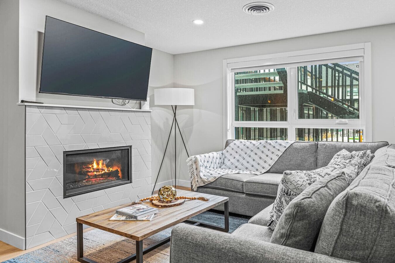 Spacious 3br Haven In Scenic Canmore - Canmore