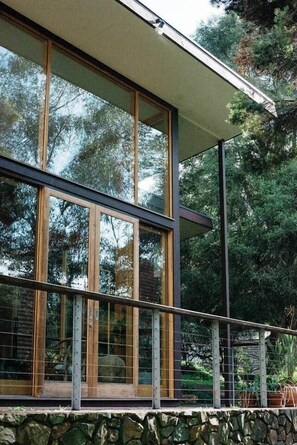 An Architectural Bush Retreat near Yarra Valley Reviews, Deals & Photos ...