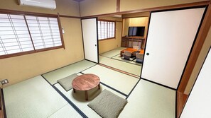 Quarto em estilo japonês, vista para a montanha (Deluxe,Shared Bathroom) | Wi-fi grátis 