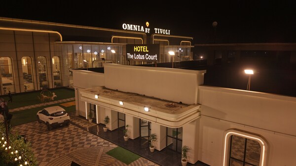 The Hoften Lotus Court, Greater Noida - Noida