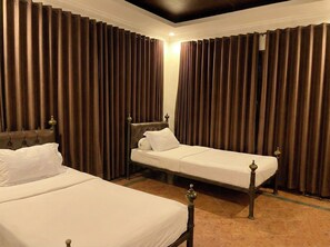 Villa Familiar, varanda | Roupa de cama fornecida