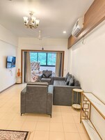 TV de tela plana 32 polegadas com canais a cabo