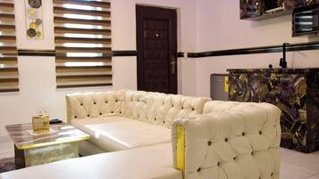 Estúdio, 1 quarto, fumadores, varanda | Sala