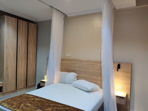 Quarto Individual Executivo | Wi-fi grátis, roupa de cama fornecida 