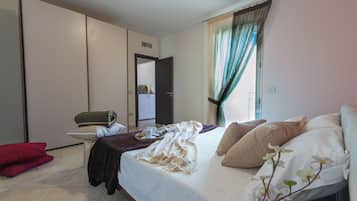 Apartamento Comfort, 1 cama de casal e sofá-cama, cozinha | Ferro/tábua de engomar, berços/camas para crianças, Wi-fi grátis