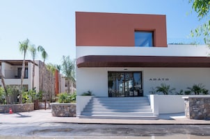 Fachada da propriedade
