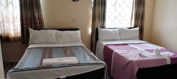 Secretária adequada para computadores portáteis, Wi-fi grátis