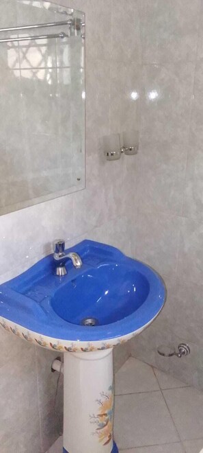 Secretária adequada para computadores portáteis, Wi-fi grátis