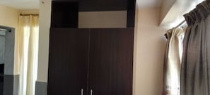 Secretária adequada para computadores portáteis, Wi-fi grátis