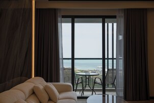 Suíte presidencial, 1 cama King, vista parcial para o mar | Sacada