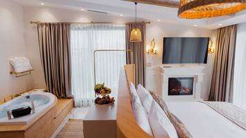 Quarto Duplo Deluxe, varanda, Vista para a cidade | Cofre no quarto, secretária