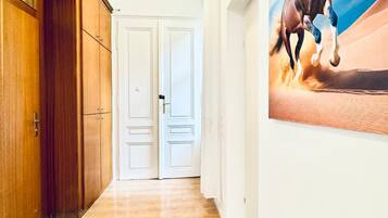 Apartamento Básico | Ferro/tábua de engomar, Wi-fi grátis