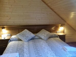 Quarto Clássico com Cama de Casal | Wi-fi grátis