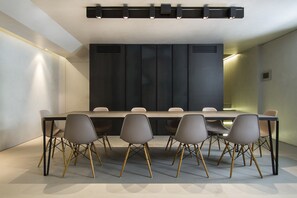 Villa, 4 quartos, piscina privativa, vista para o jardim | Sala de jantar