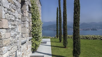 Villa, 4 quartos, piscina privativa, vista para o jardim | Terrenos do alojamento