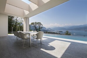 Villa, 4 quartos, piscina privativa, vista para o jardim | Sala de jantar