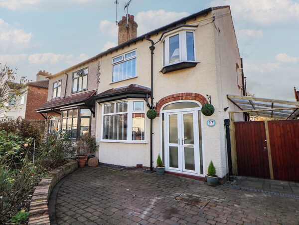 57 Broadway West - Chester, UK