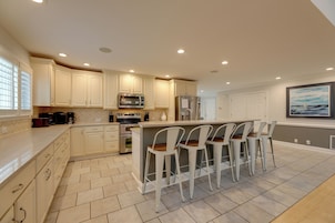 Casa (Multiple Bedrooms) | Parte interna