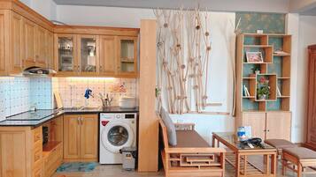 Estúdio Standard, Vista para a cidade | Secretária, secretária adequada para computadores portáteis