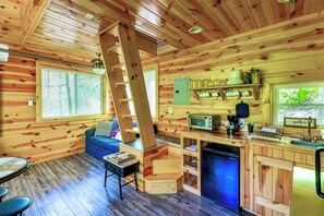 Kentucky Breeze Treehouse in The Red River Gorge on Private Land ...