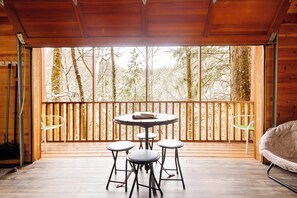 Kentucky Breeze Treehouse in The Red River Gorge on Private Land ...