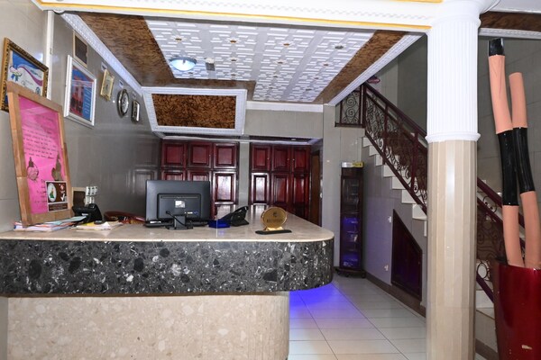 Hôtel Santa Lucia - Yaoundé