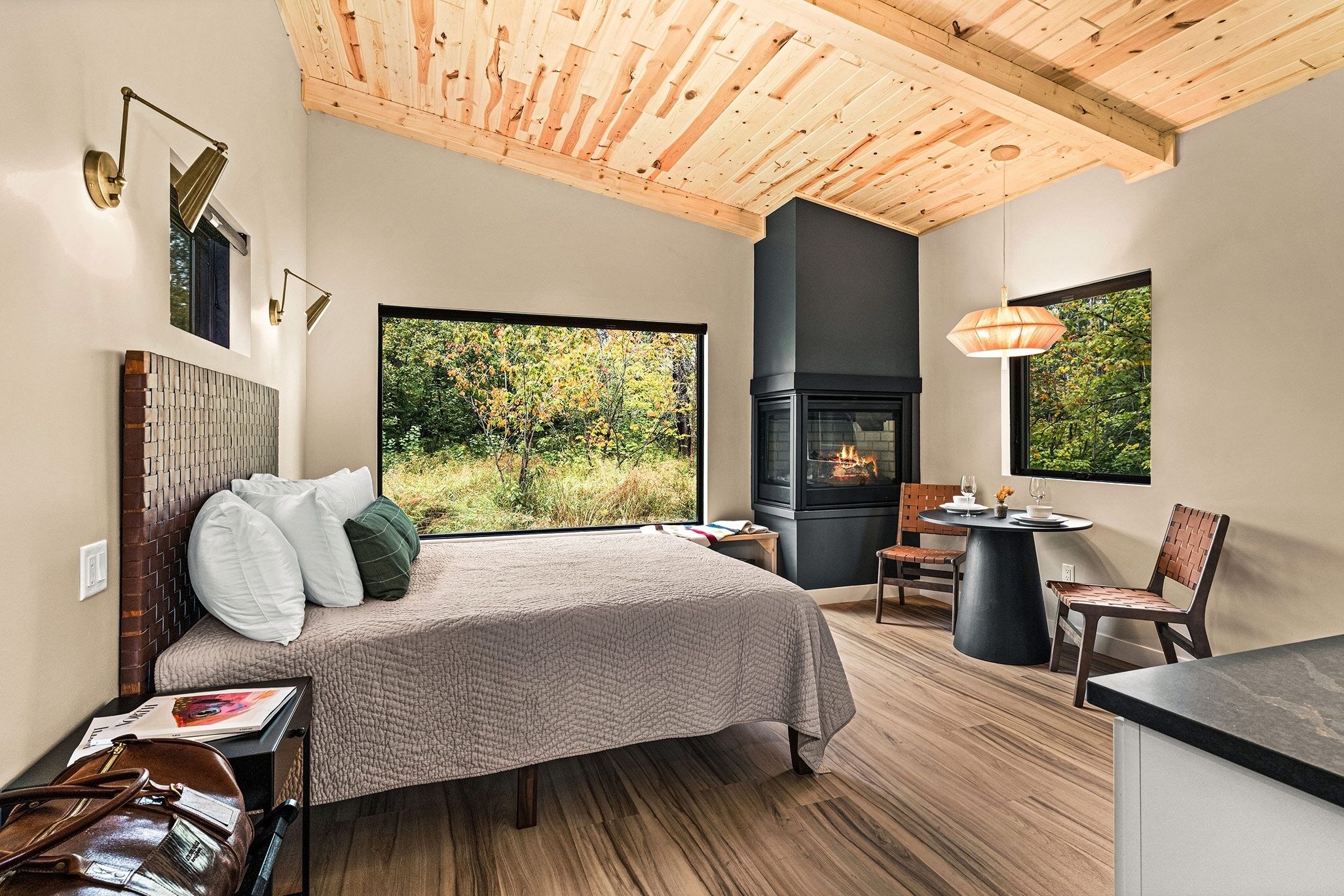 Private Sauna + Fireplace · Wildernest Cabins #5 - Duluth, MN
