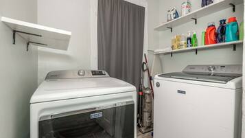 Casa, várias camas, pátio, vista para o jardim (The Washington Cottage) | Interior