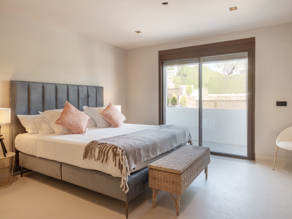 All About Santa Ana Villa - Marbella | Vrbo