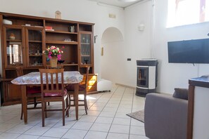 Apartamento | Sala de estar | TV de ecrã plano 