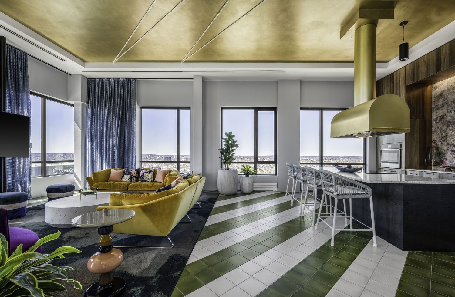 Stylish 1br In Assembly Square | Pool, Gym & Views - Brighton - Boston