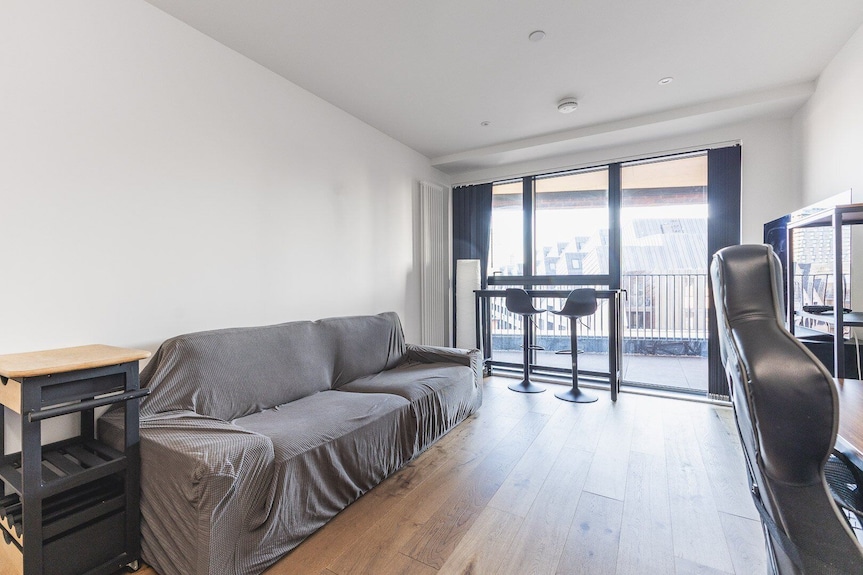 Large Bright Canal 1-bed With Balcony - Greenwich