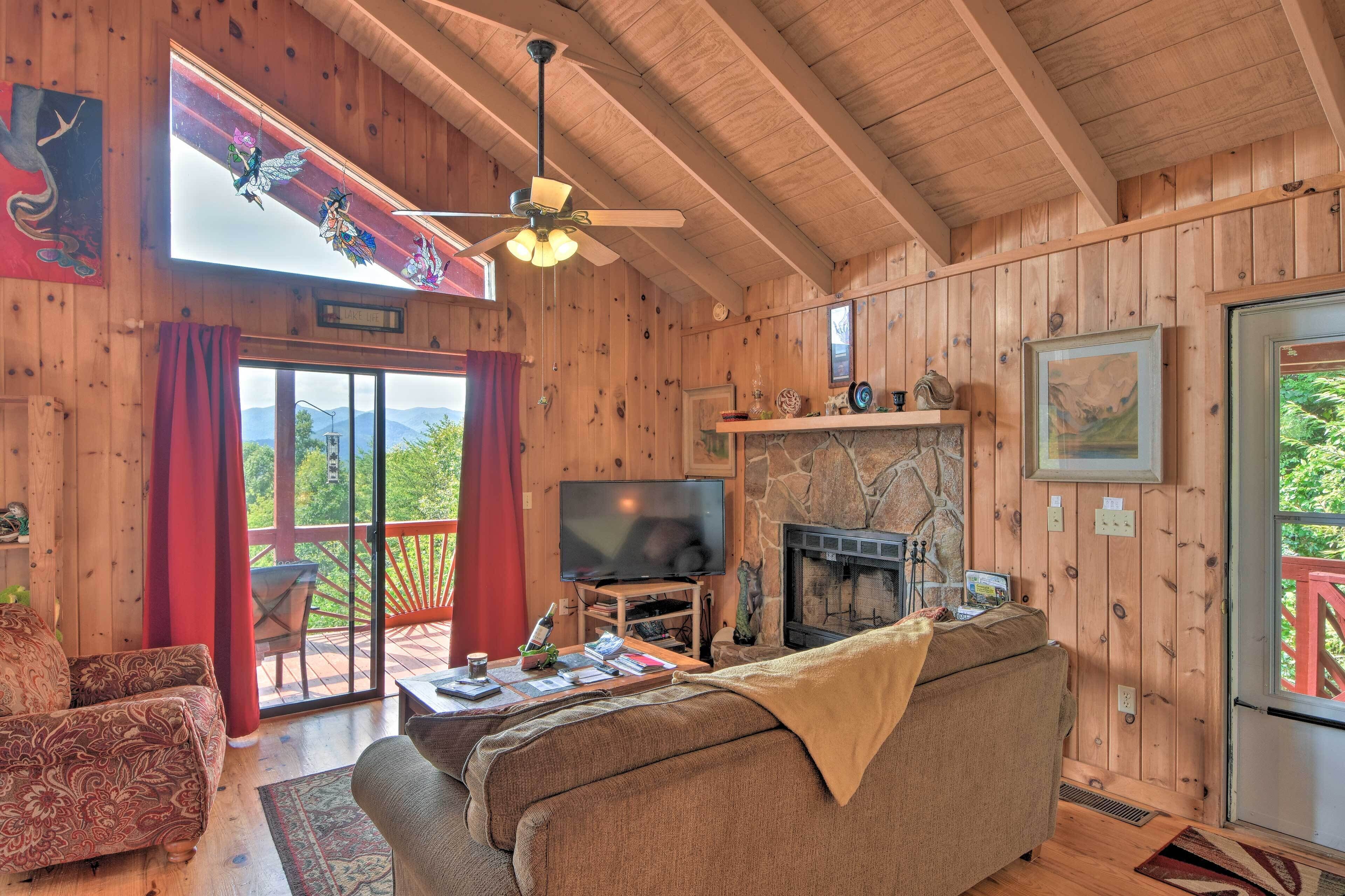 Frog Leap New Listing! Fantastic Mountain View In Hiawassee Ga. Dogs Ok - Hiawassee, GA