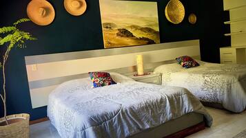 Quarto casal conforto, vista para o jardim | Wi-Fi de cortesia