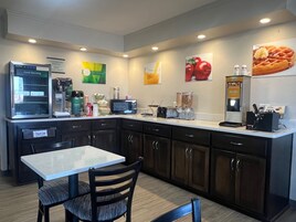 Café da manhã continental grátis todos os dias