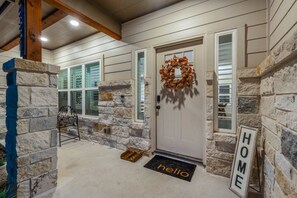 Hot Tub, Firepit, Private yard, Outdoor living, Boat and RV parking ...