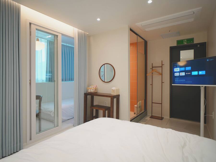 Quarto duplo luxo, sacada | Wi-Fi de cortesia