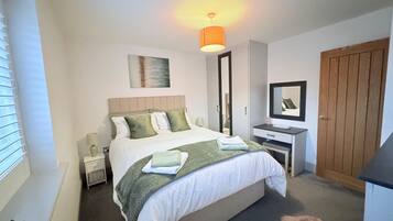 3 quartos, ferros/tábuas de passar roupa, Wi-Fi de cortesia