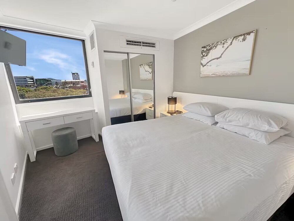 River View Sanctuary - Walk to CBD & South Bank - Brisbane | Vrbo