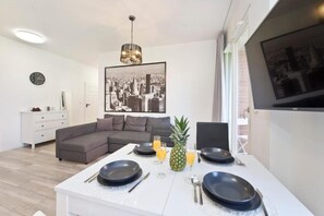 Apartament typu Comfort 87 | Quartos à prova de som, ferros/tábuas de passar roupa, Wi-Fi de cortesia