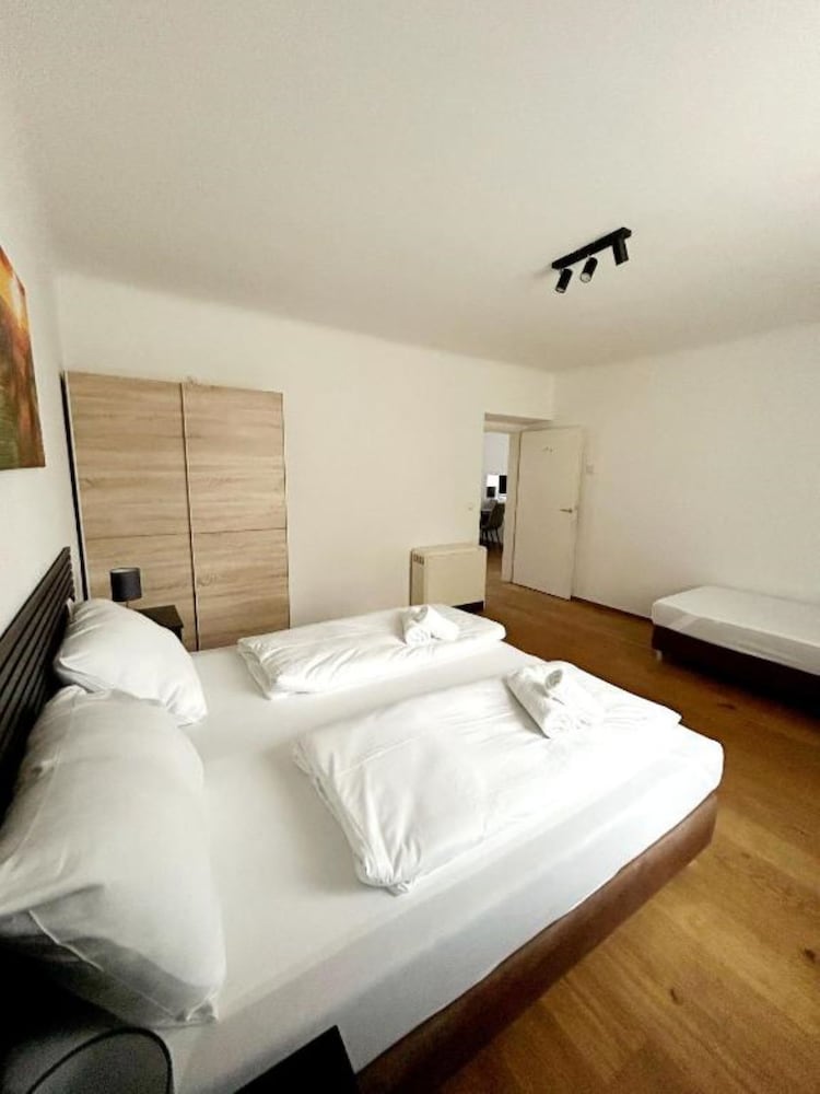 2 Rooms Apartment Near Schönbrunn Palace - Viena