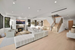 Vila superluxo, várias camas, acesso à piscina, vista para a piscina (Kraft Villa) | Parte interna