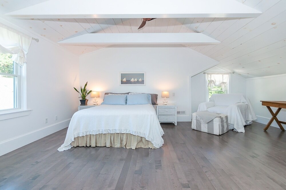 Relaxing Cape Cod Stay in a Charming Osterville Setting RPAM121 ...