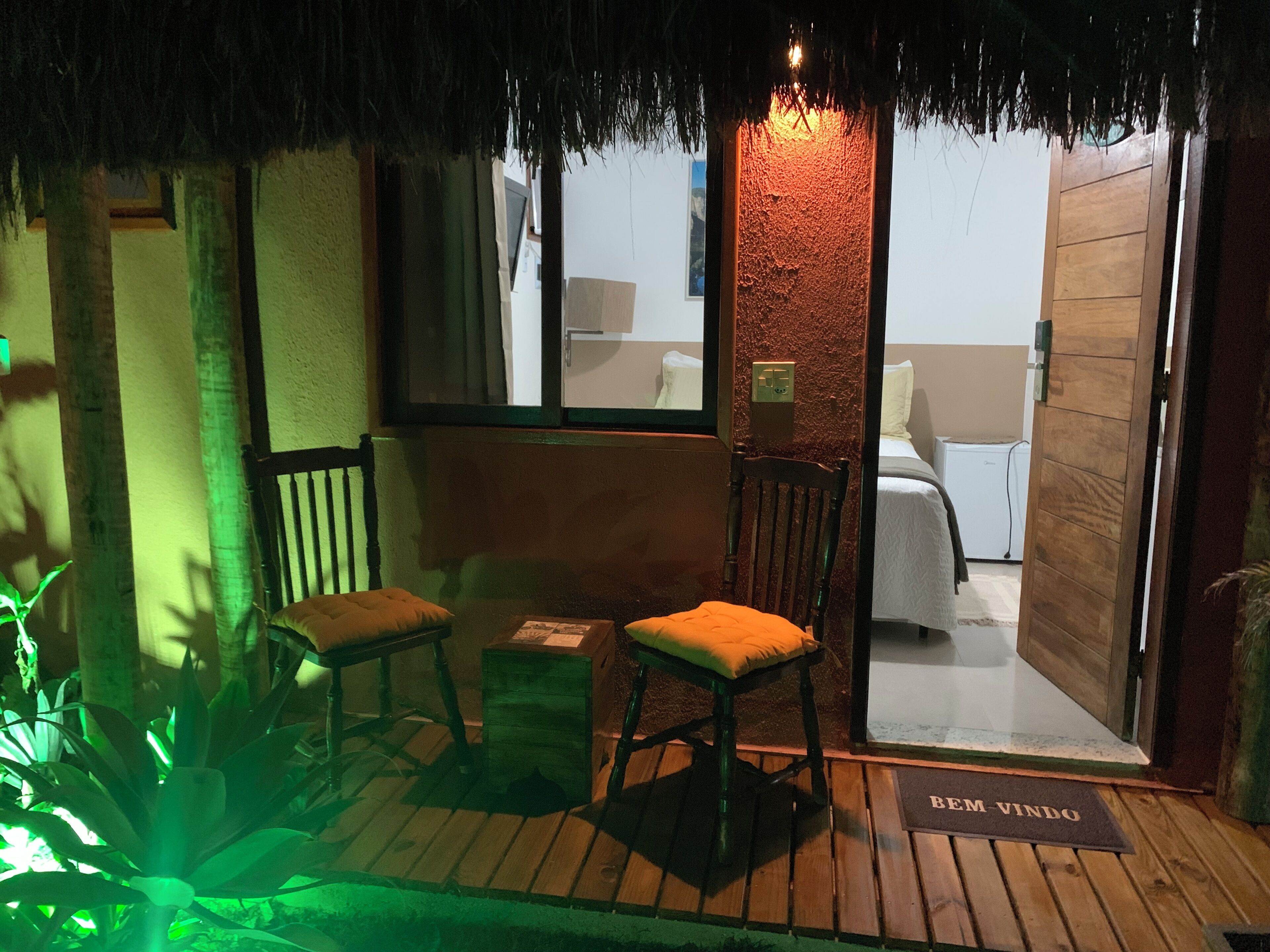 Quarto casal conforto, vista para o pátio | Wi-Fi de cortesia