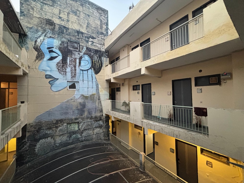 GoBravo Loft Living-Nr IGI Airport Delhi Reviews, Deals & Photos 2025 ...