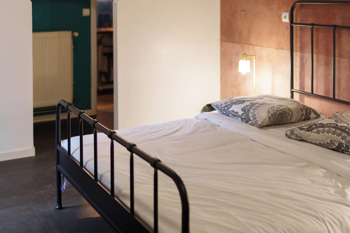 Quarto Duplo ou Twin, 1 cama queen-size, vista para o jardim | Wi-fi grátis