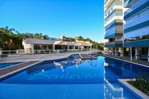Apartamento | Piscina | Piscina exterior 