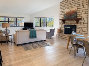 Lakeside Escape + Boat Dock, Kayaks, Game Room! Reviews, Deals & Photos ...