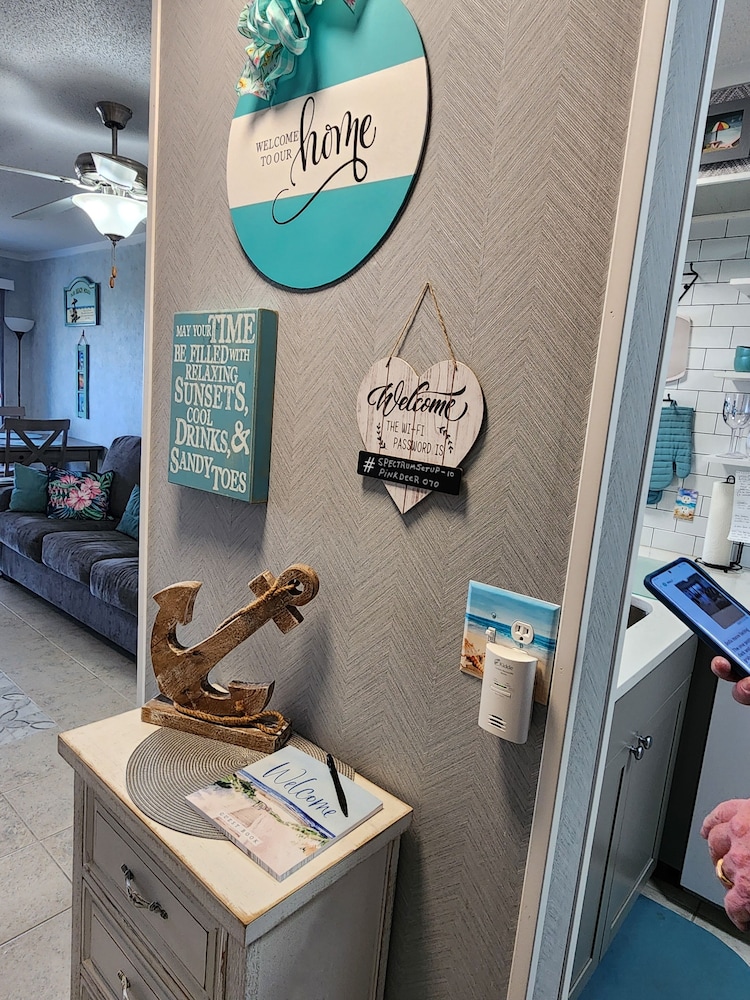 Coastal Paradise 2B/2B with the beach atmosphere you want at Hilton ...