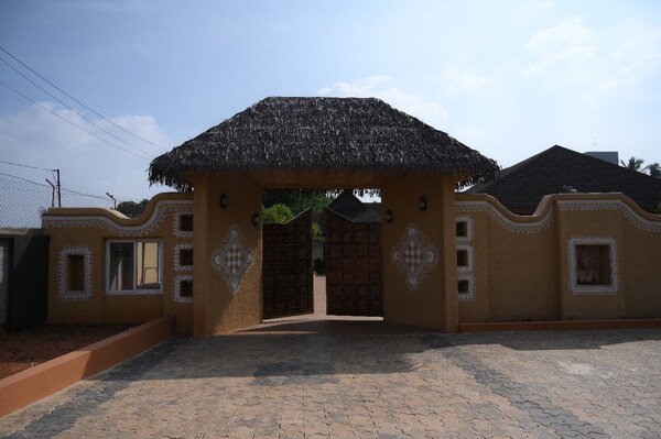 Shettar's Kusum Resort - Badami